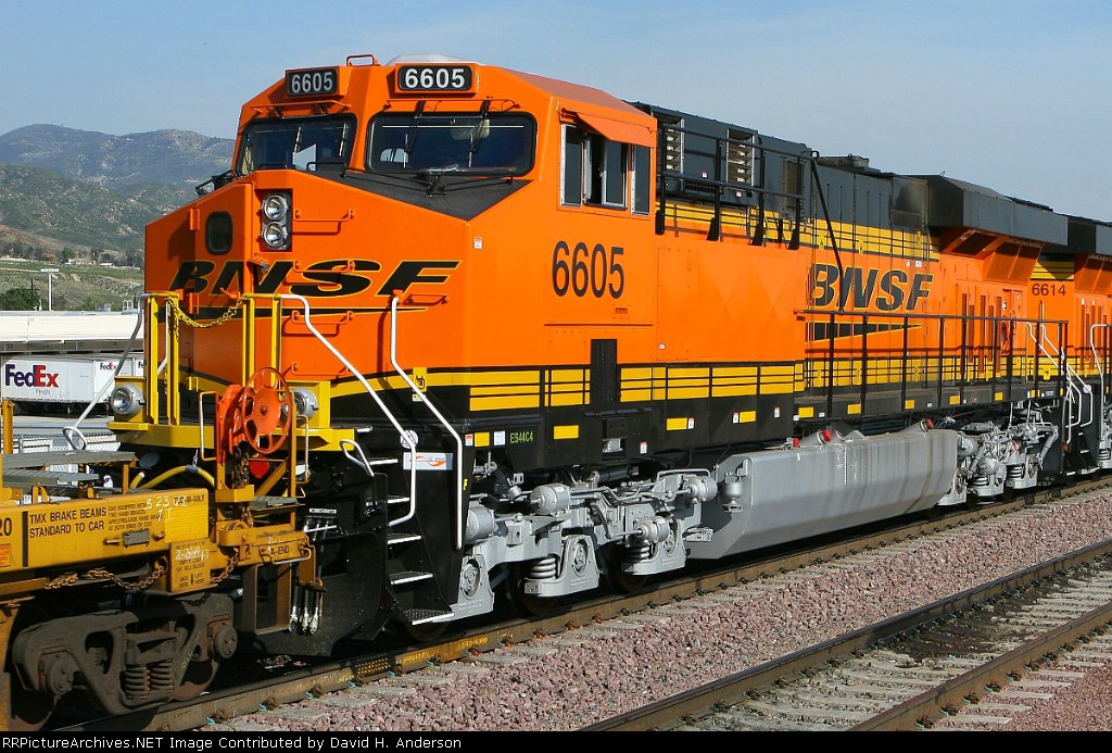 BNSF 6605